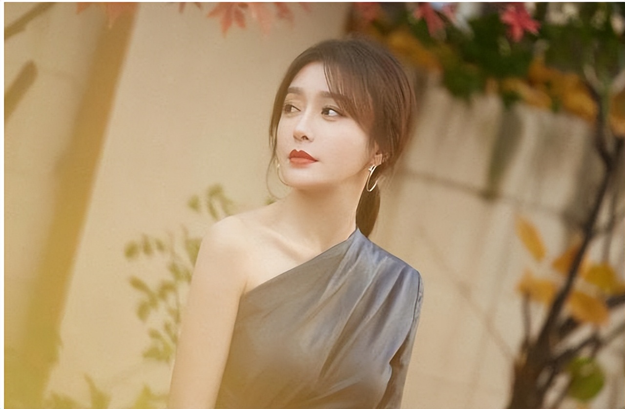 Qin Lan and Wei Daxun are suspected of getting married, and their parents have met. Wei's mother ...