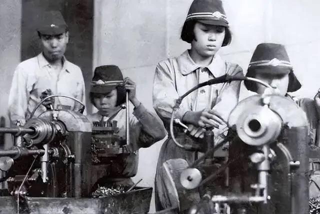 How "crazy" were Japanese women during World War II and what did they ...