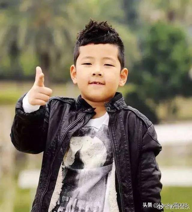Guo Tao took photos to celebrate his son Shitou's birthday - iNEWS