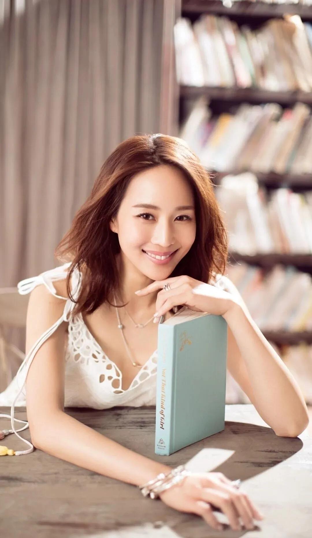 Celebrity photo album "Zhang Junning" - iMedia