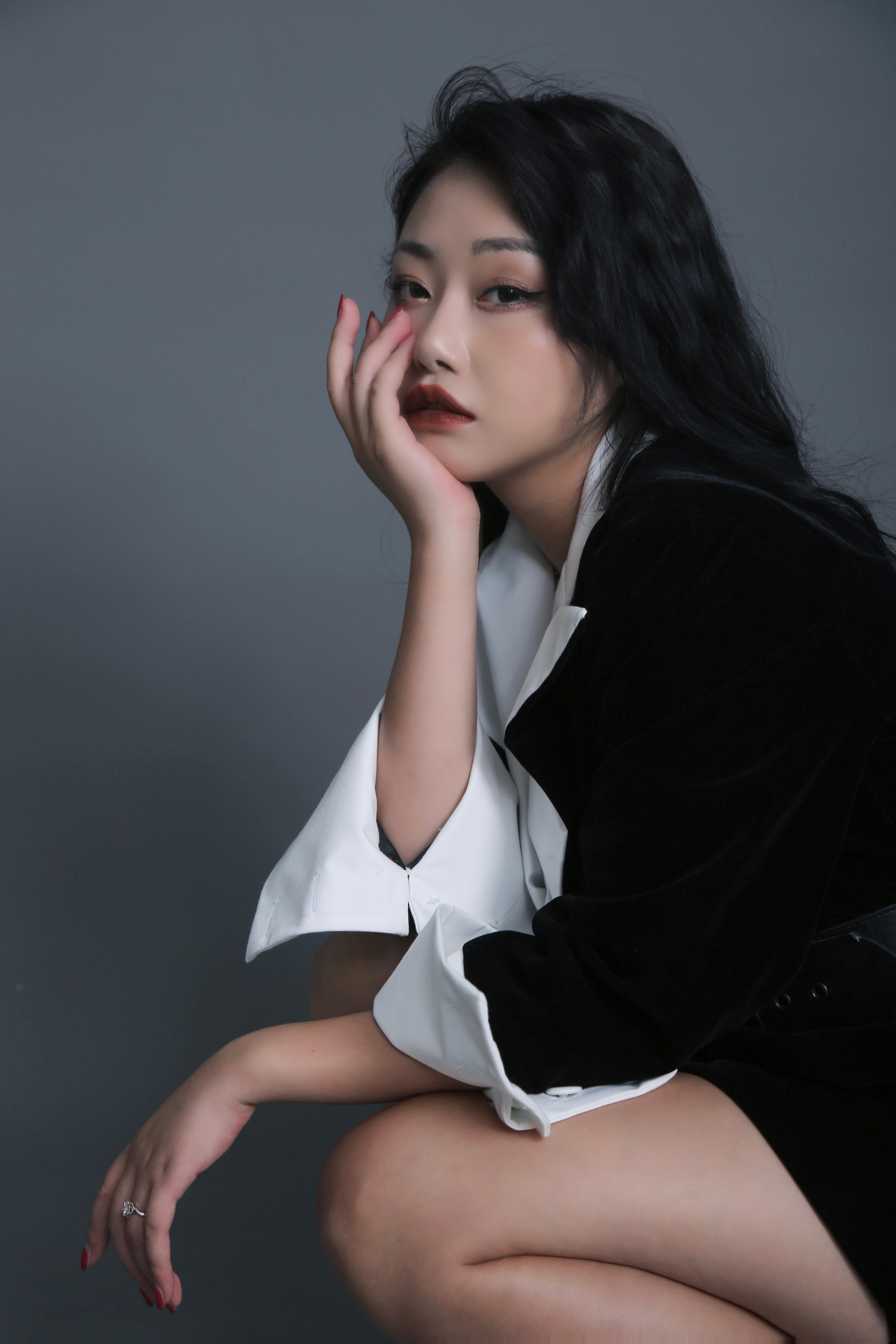 Wu Shuyu's new song is on the line, "Love and Never Give Up" sings the ...