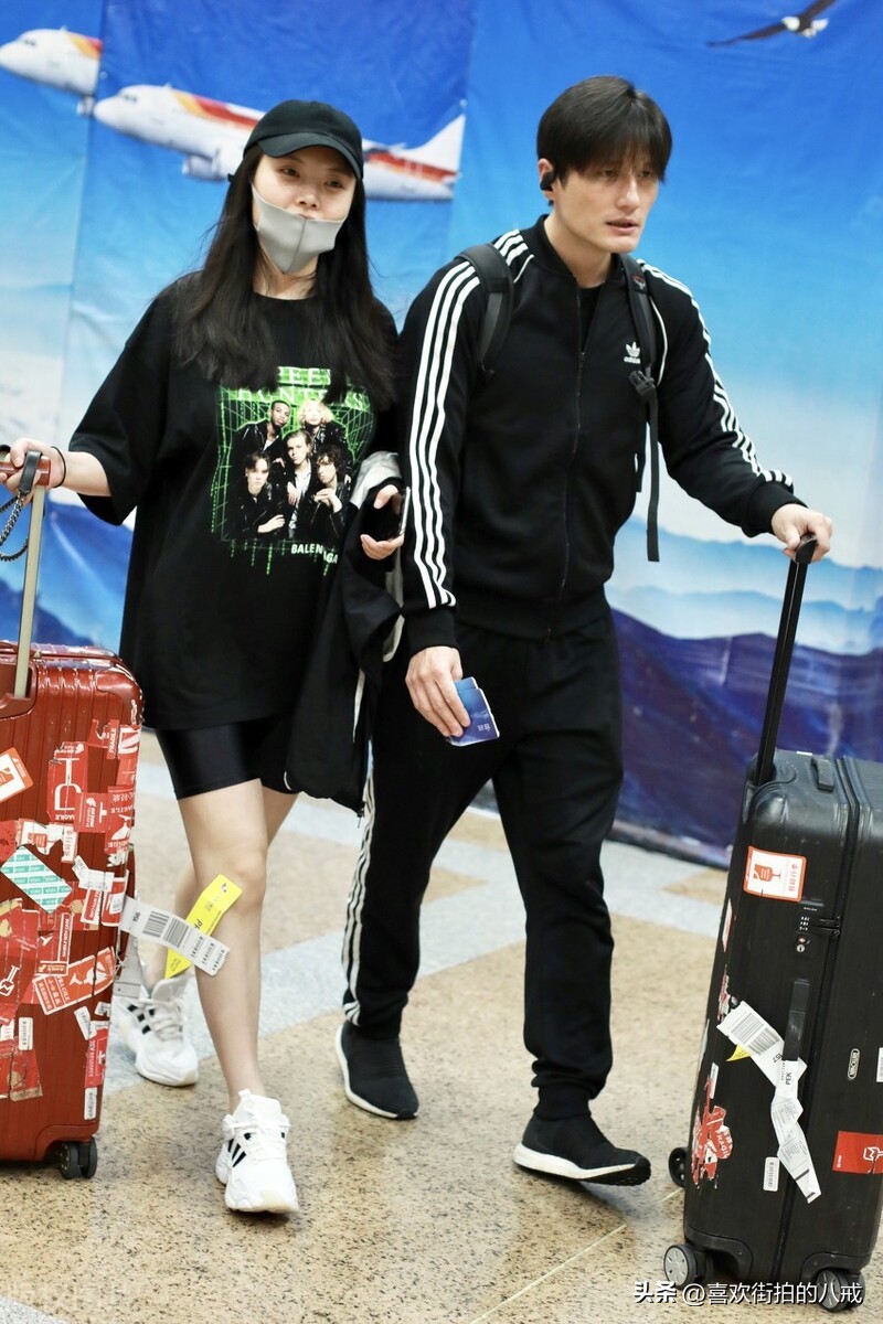 Xu Dongdong and Yin Ziwei officially announced their reunion, posting ...