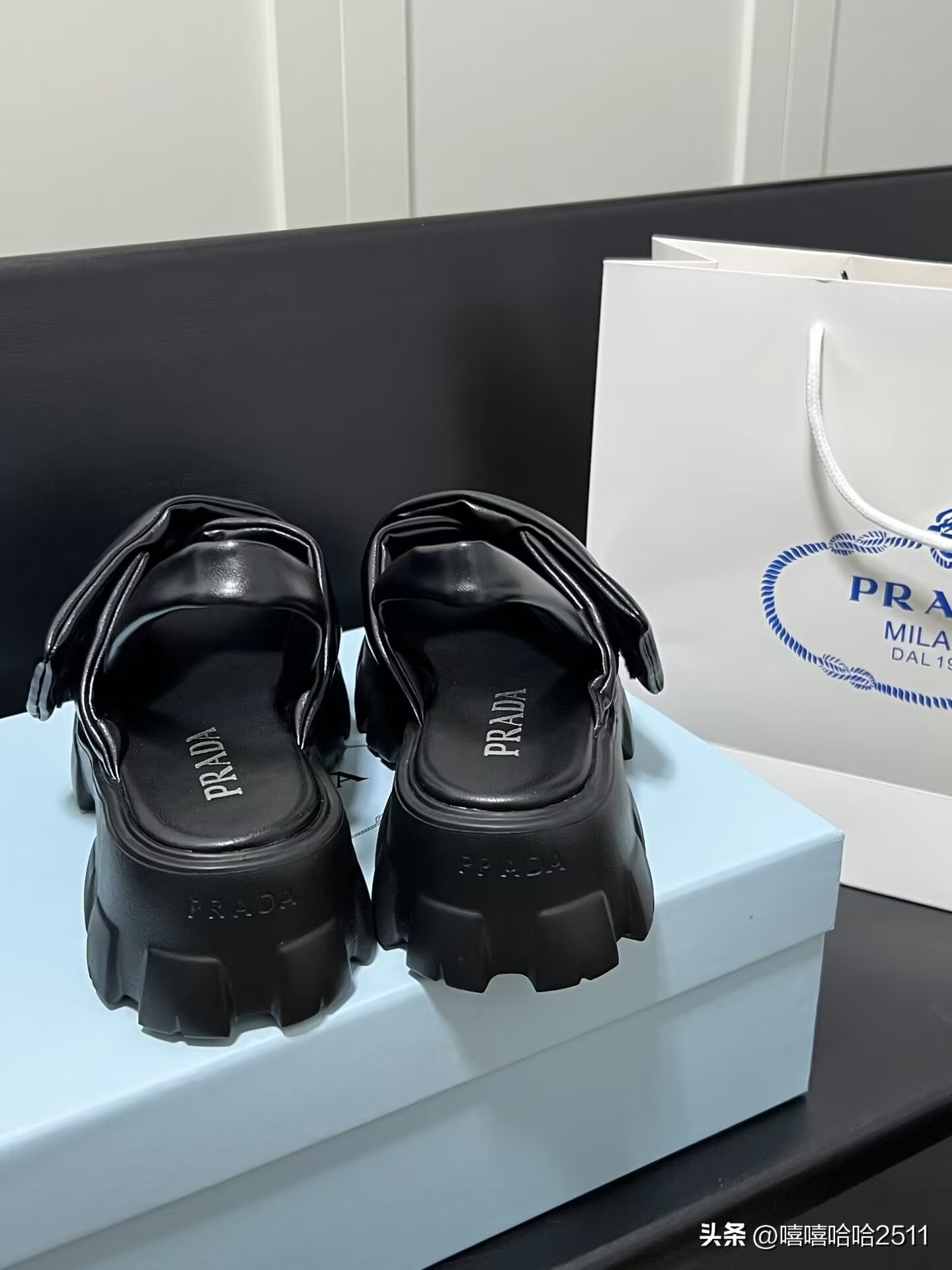 Should I say that this pair of Prada prada platform sandals are sweet and cool? - iNEWS