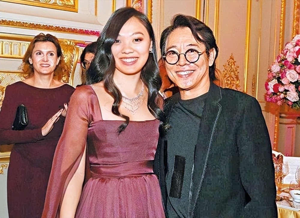 Jet Li's eldest daughter, Li Si: grew up in the shadow of her parents ...