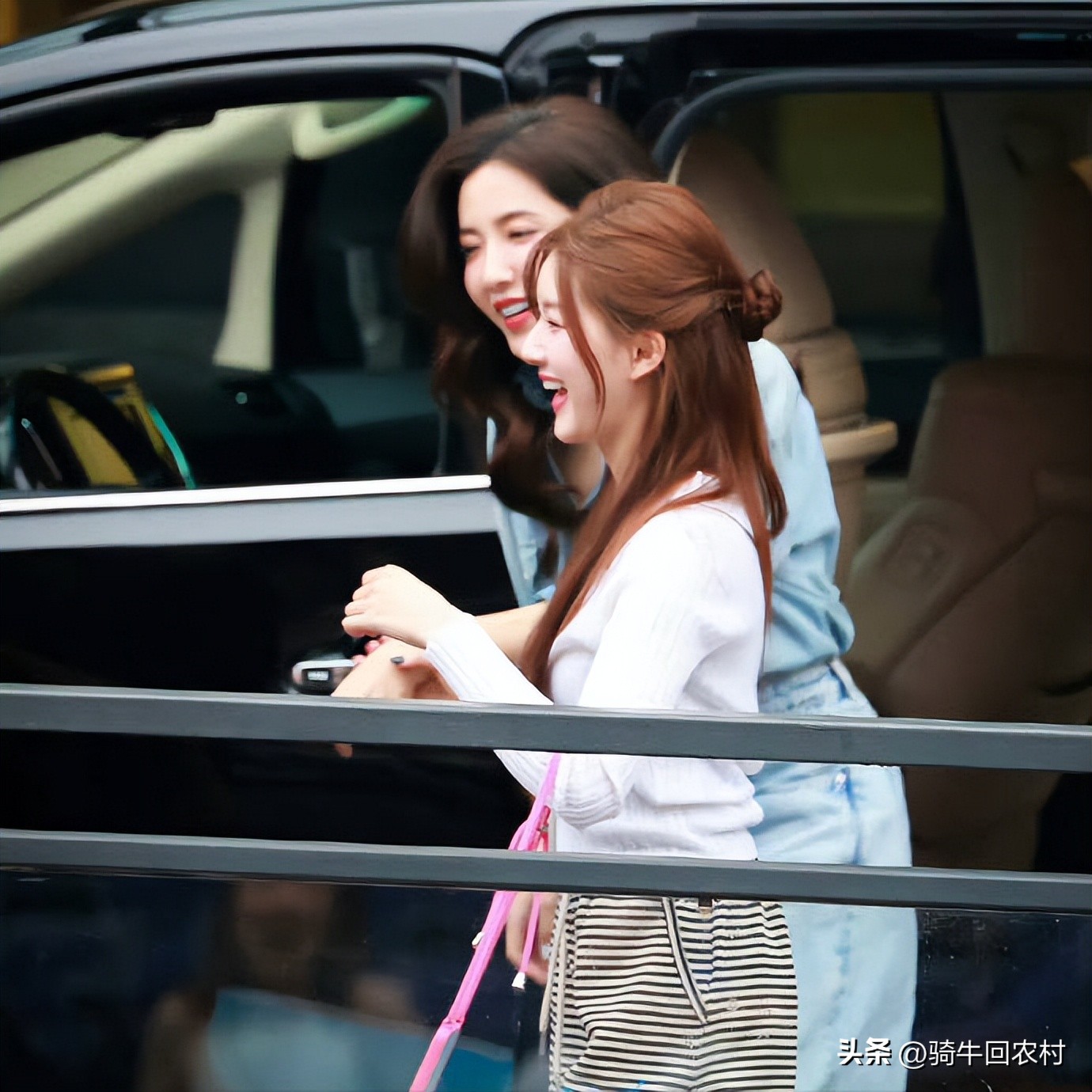 Zeng Li and Zhao Lusi got off work Reuters revealed that the two were ...