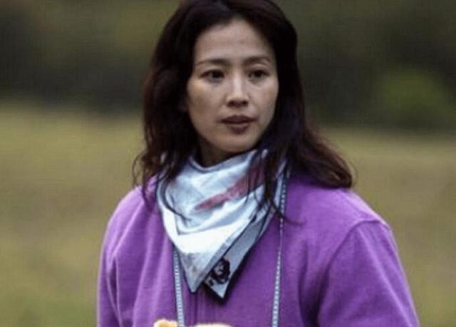 Liu Yifei's mother Liu Xiaoli: Still single, with a proud figure, more ...