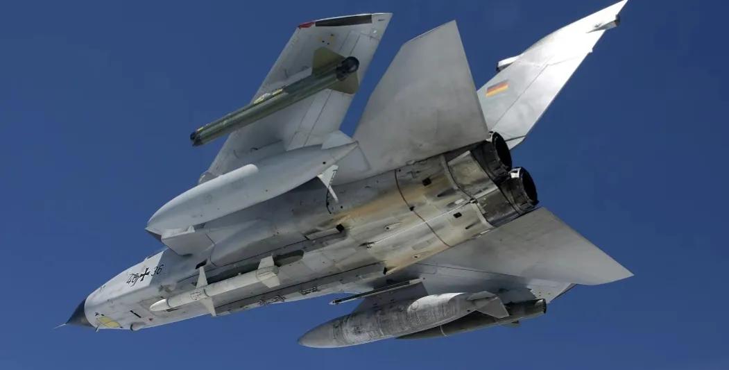 Soviet MiG-25 fighter, a classic fighter with excellent performance and ...