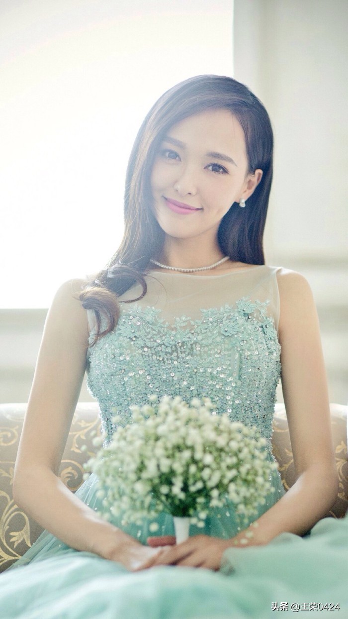 How did Tang Yan gain her favorability in variety shows recently? - iNEWS