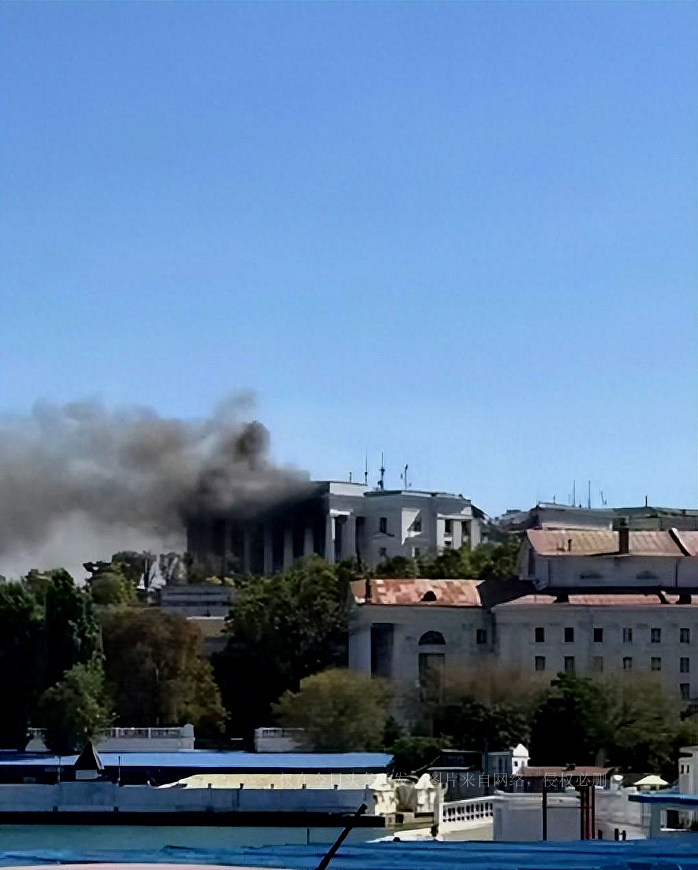 After the bridge was bombed, the headquarters was also bombed. Ukraine ...