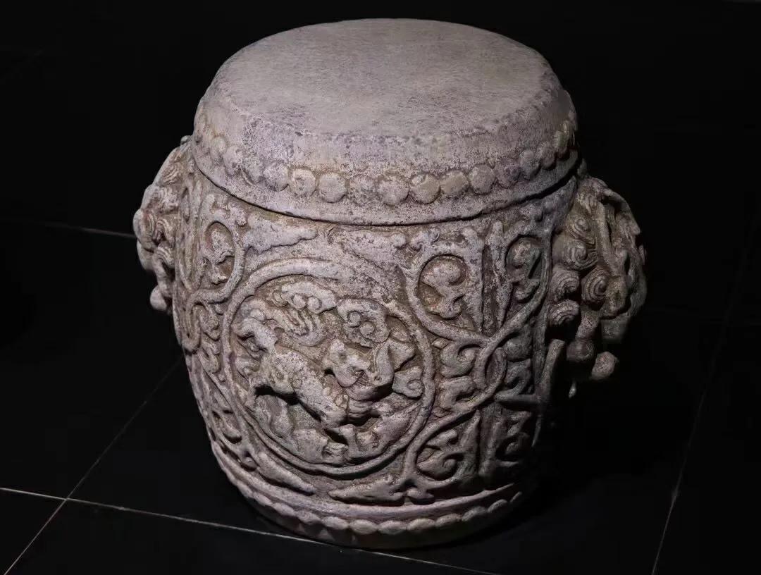 Bluestone embroidered pier… Height 45mm diameter 45mm… - iNEWS