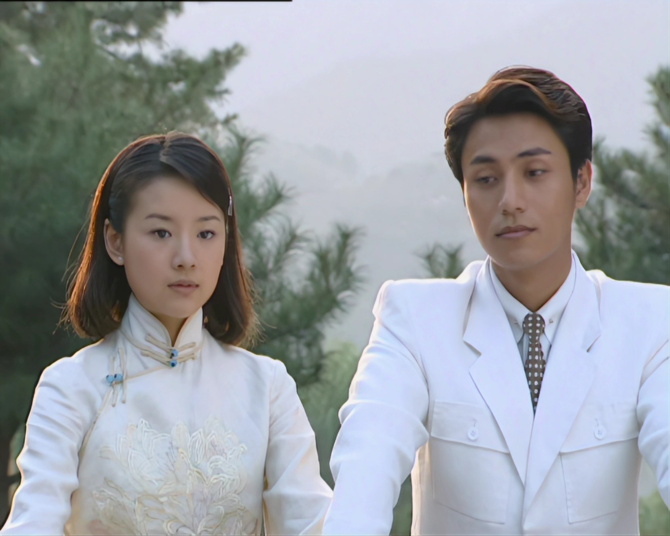 "Golden Fen Family" deserted in autumn: a young literary woman marrying ...