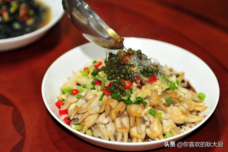 The razor clams are fresh and tender, and the seafood salad is also ...