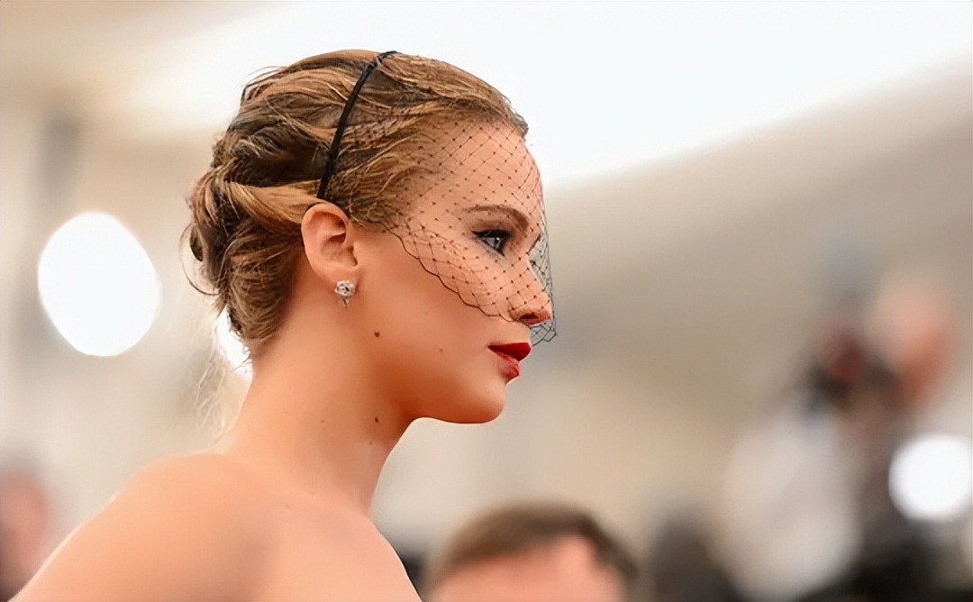 Animal beauty Jennifer Lawrence, unparalleled charisma - iNEWS