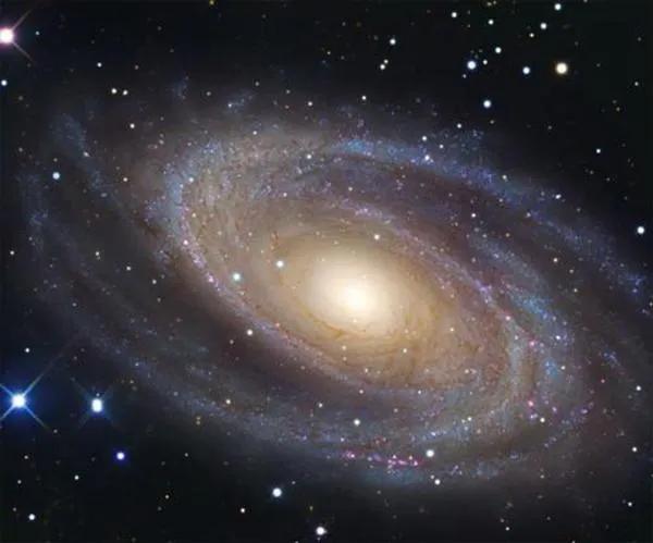 The supermassive galaxy 1 billion light-years away is astonishingly ...