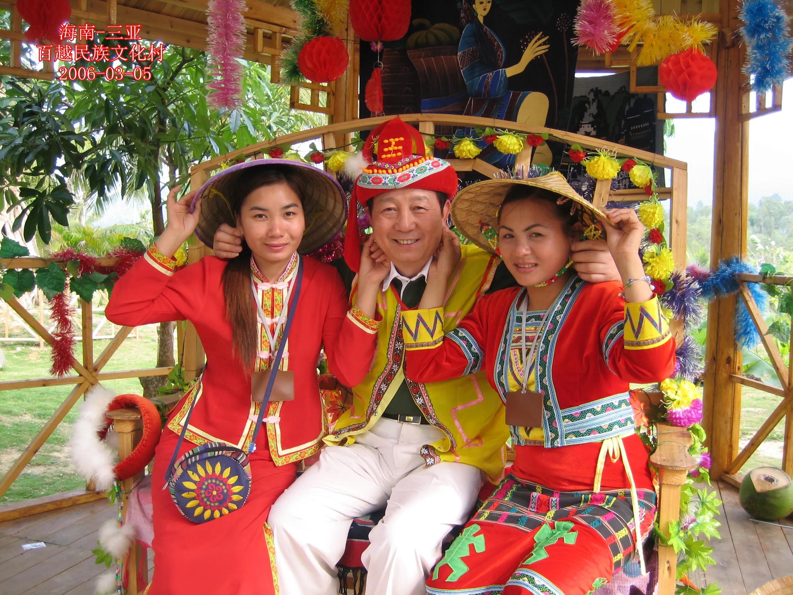 Walking photo (203) Sanya Baiyue Ethnic Culture Village - iMedia