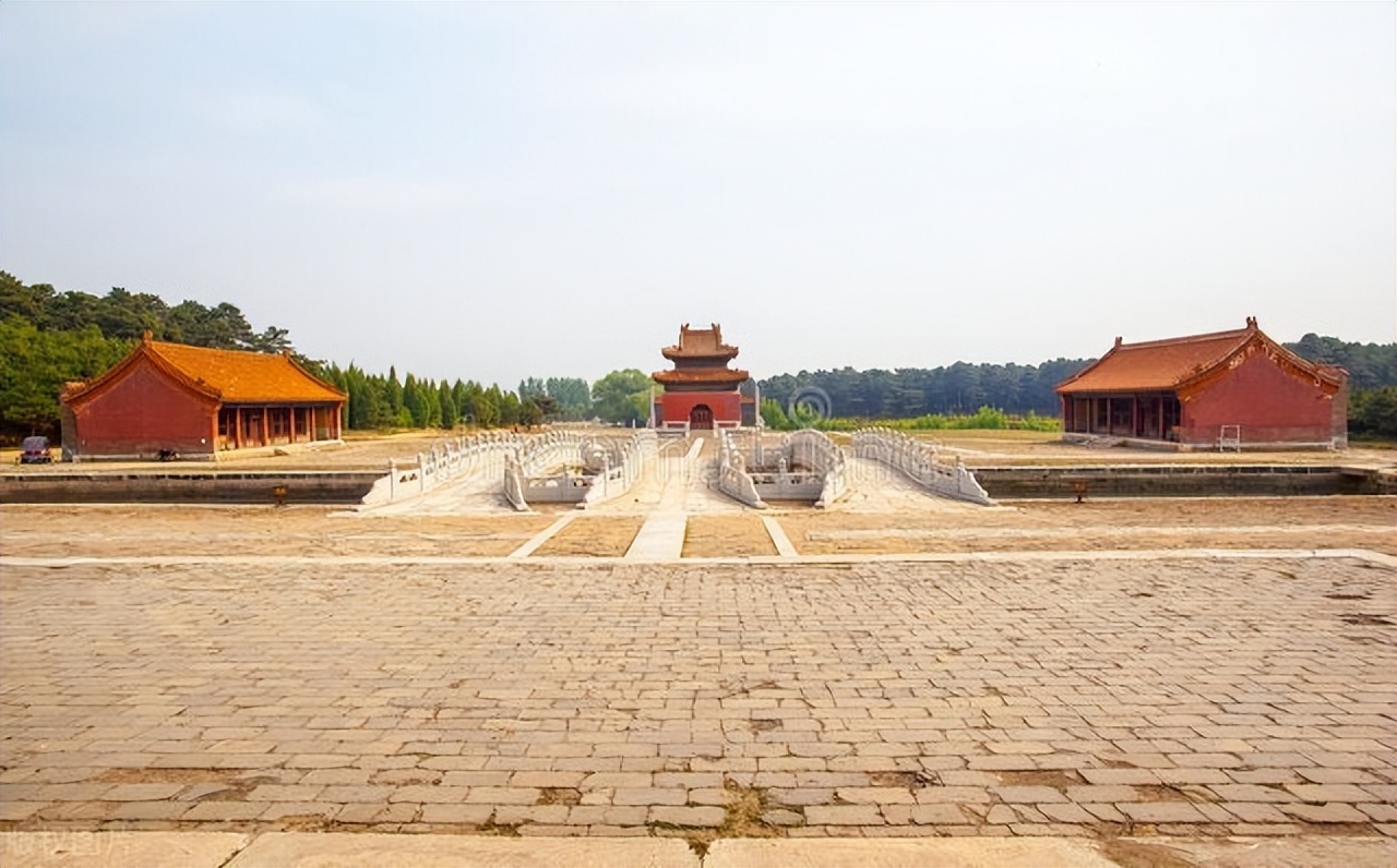 From ten years of confinement to hereditary replacement: the legendary ...