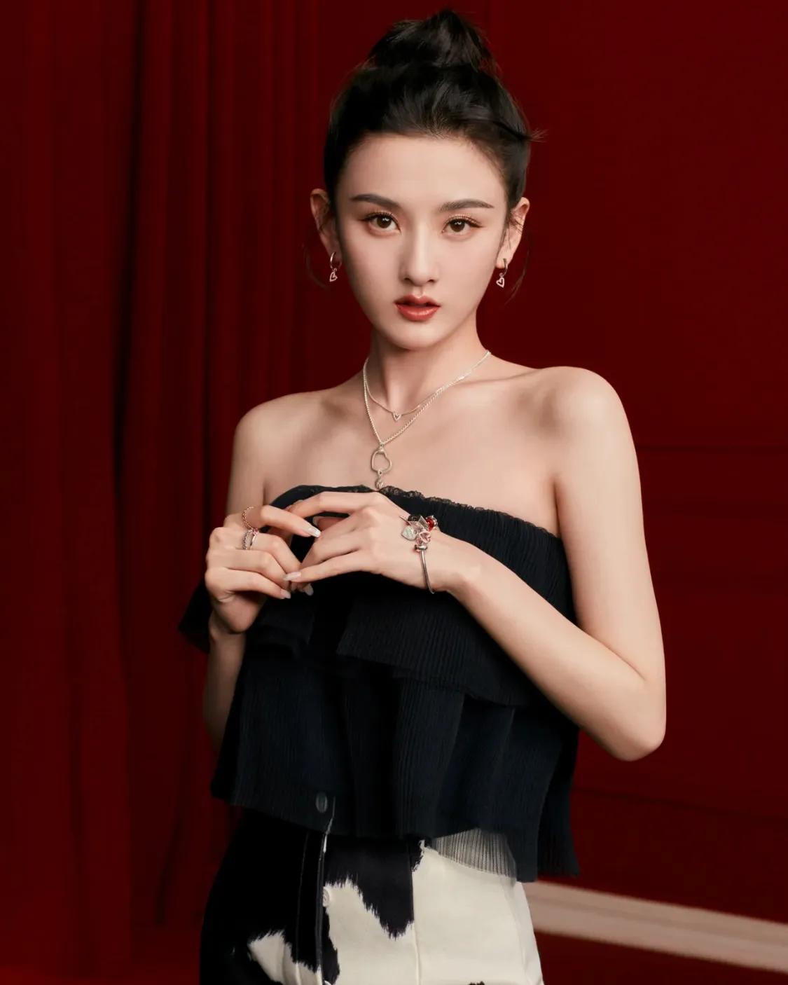 Fan Fan said: Zhang Songwen, Liu Haoran, Zhao Lusi, Song Zuer, Zhang ...