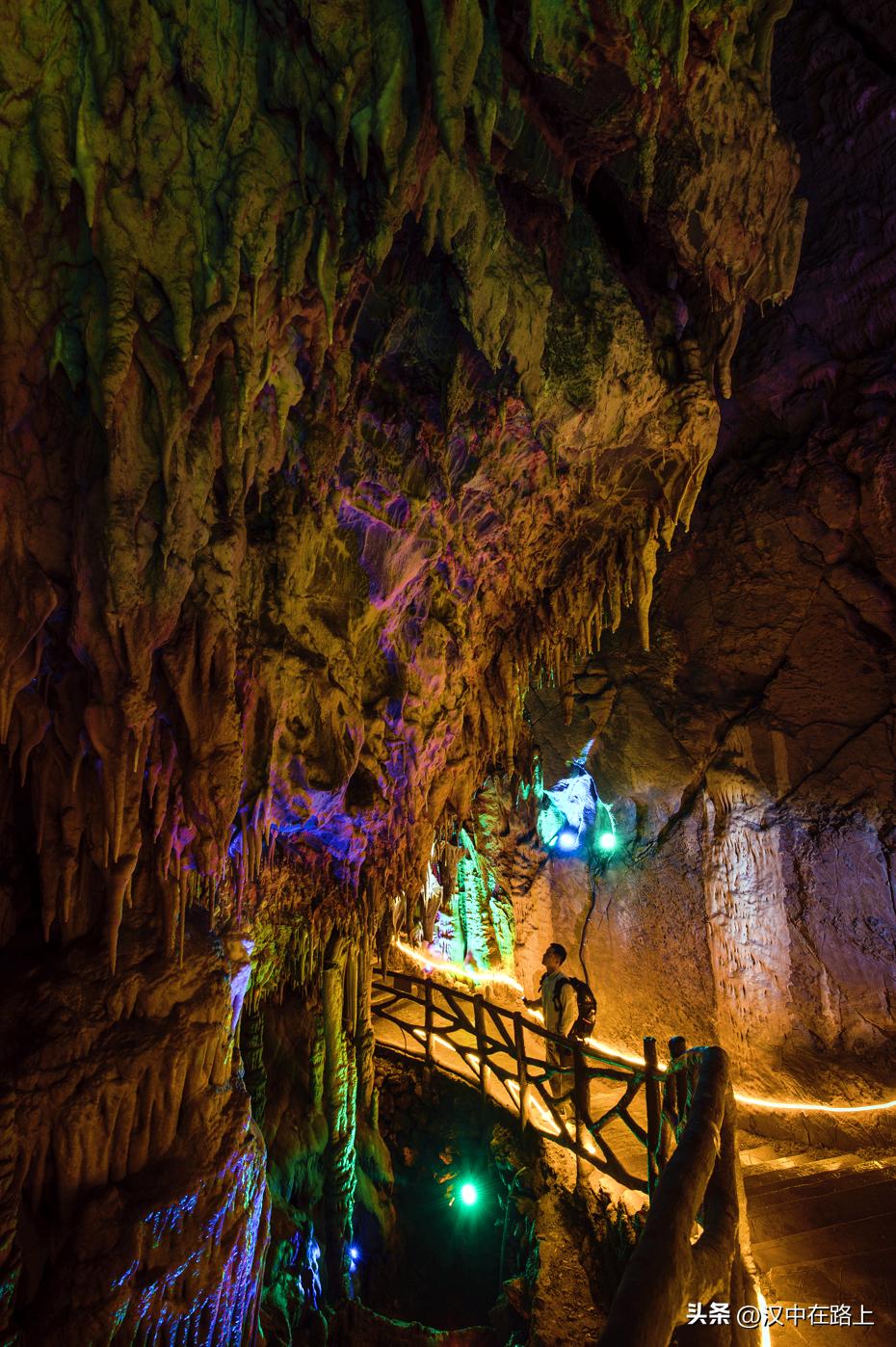 Explore the magical landscape of Zhenba and look for the unique scenery ...