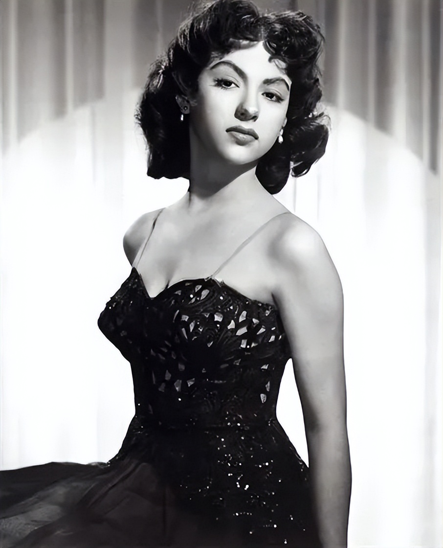 First Latina actress to win a Peabody Award - Moreno - iNEWS