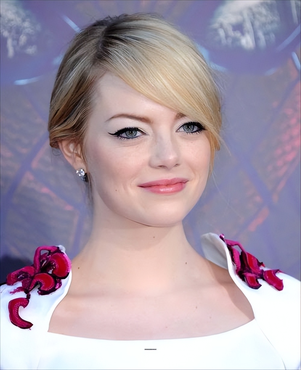 Unlocking Inner Strength: Emma Stone's Journey of Self-Discovery - iMedia