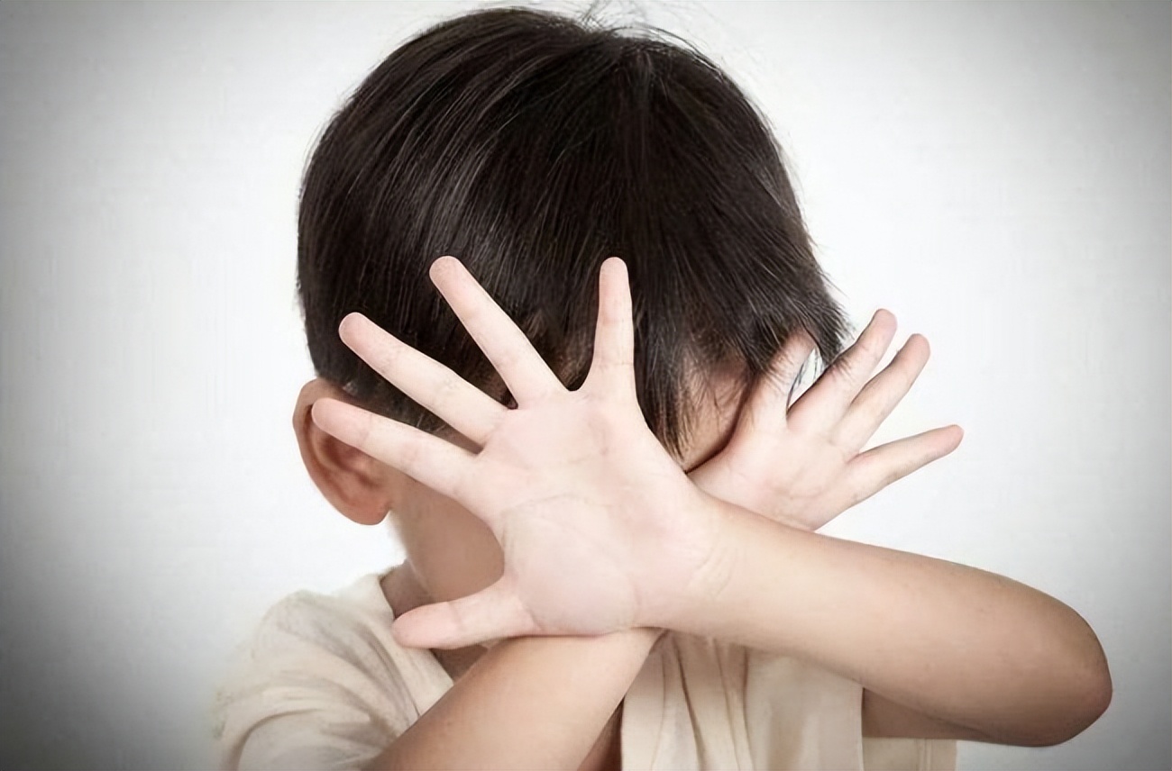 There are "three hurdles" in a child's life, and parents help the child ...