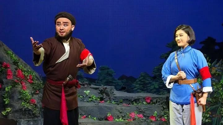 Peking Opera actor Zhu Hong sings the Zhao style pretty well, but ...