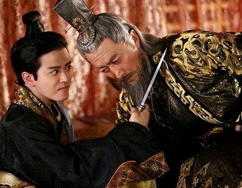 In the relationship between eunuchs and imperial power in the Northern Wei Dynasty, who is ...