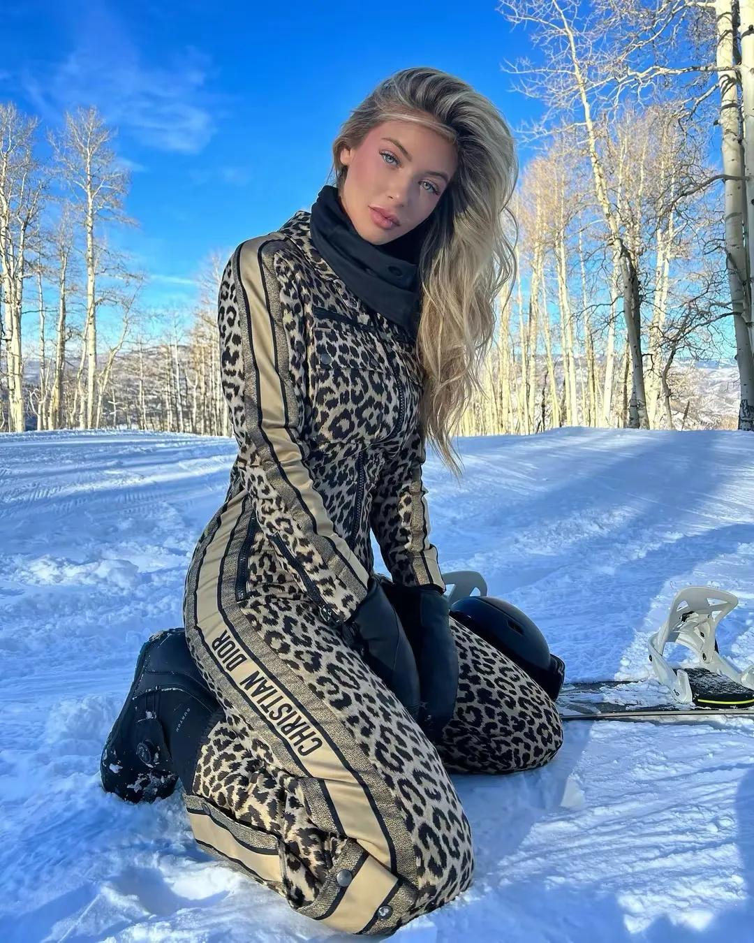 Supermodel Hannah Palmer - iNEWS