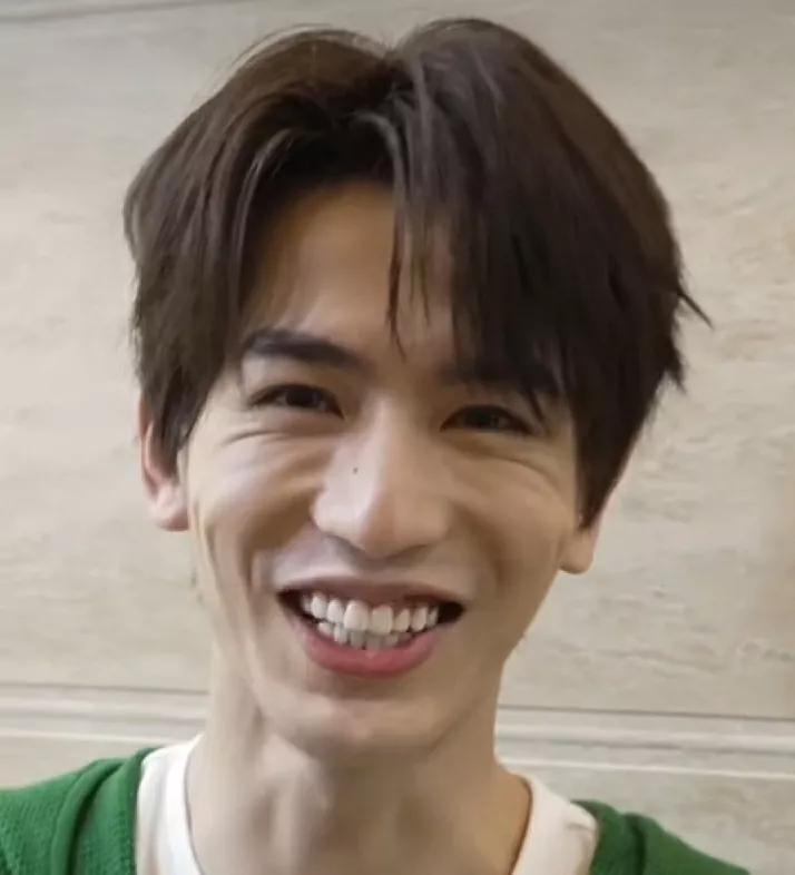 Zhang Linghe has no beauty, no filter, and there are a lot of things on ...