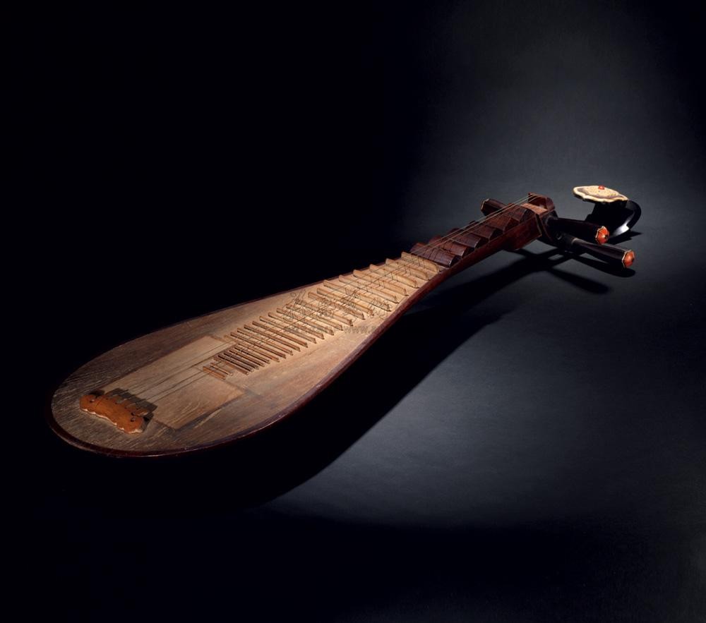 Pipa: the head of the folk music plucked string instrument, how ...