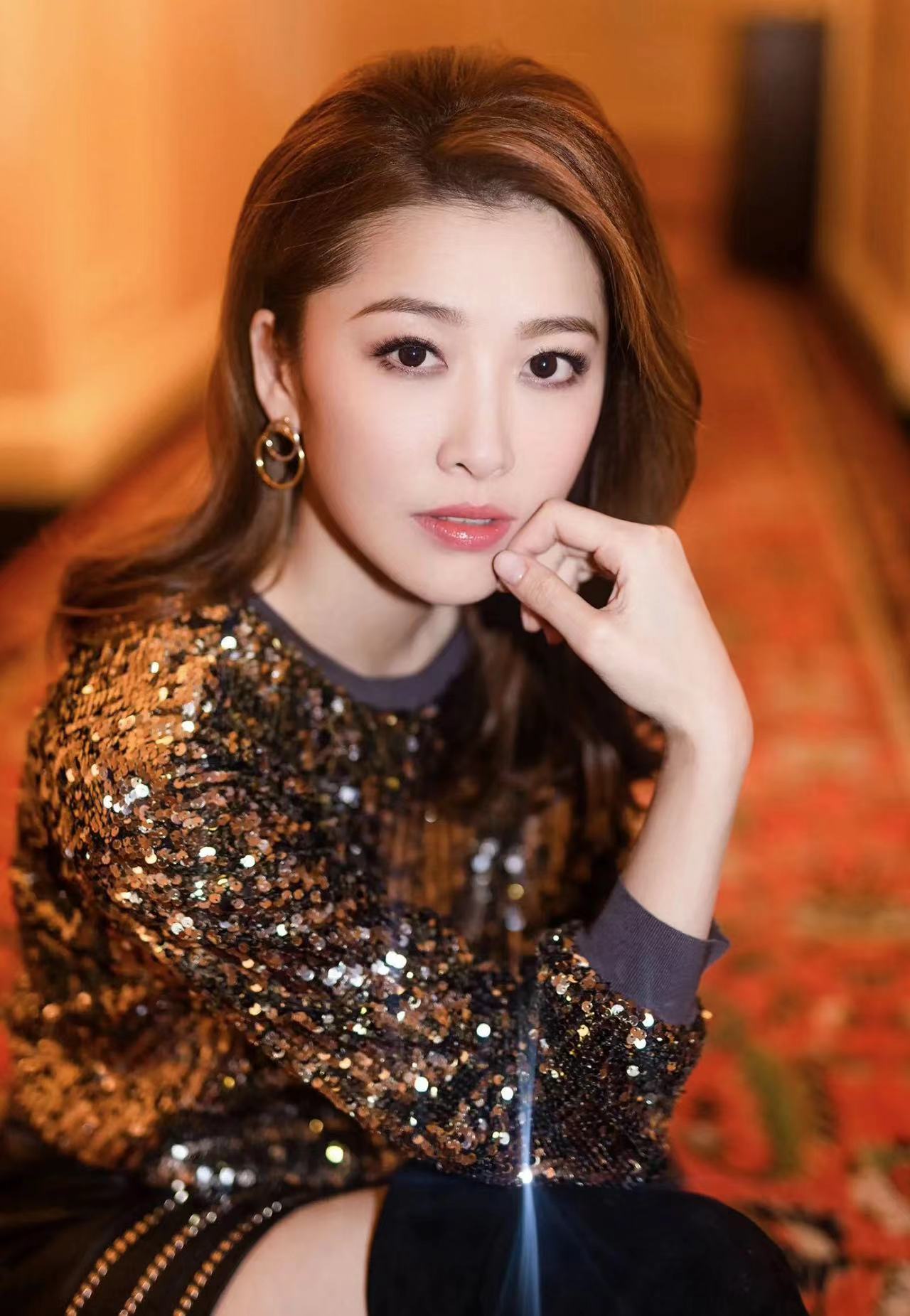 Look at a woman's marriage from Ruby Lin's nose - iNEWS