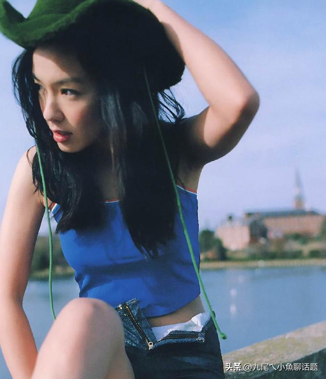 Hot body + seductive eyes + goddess of abstinence = she will send you ...