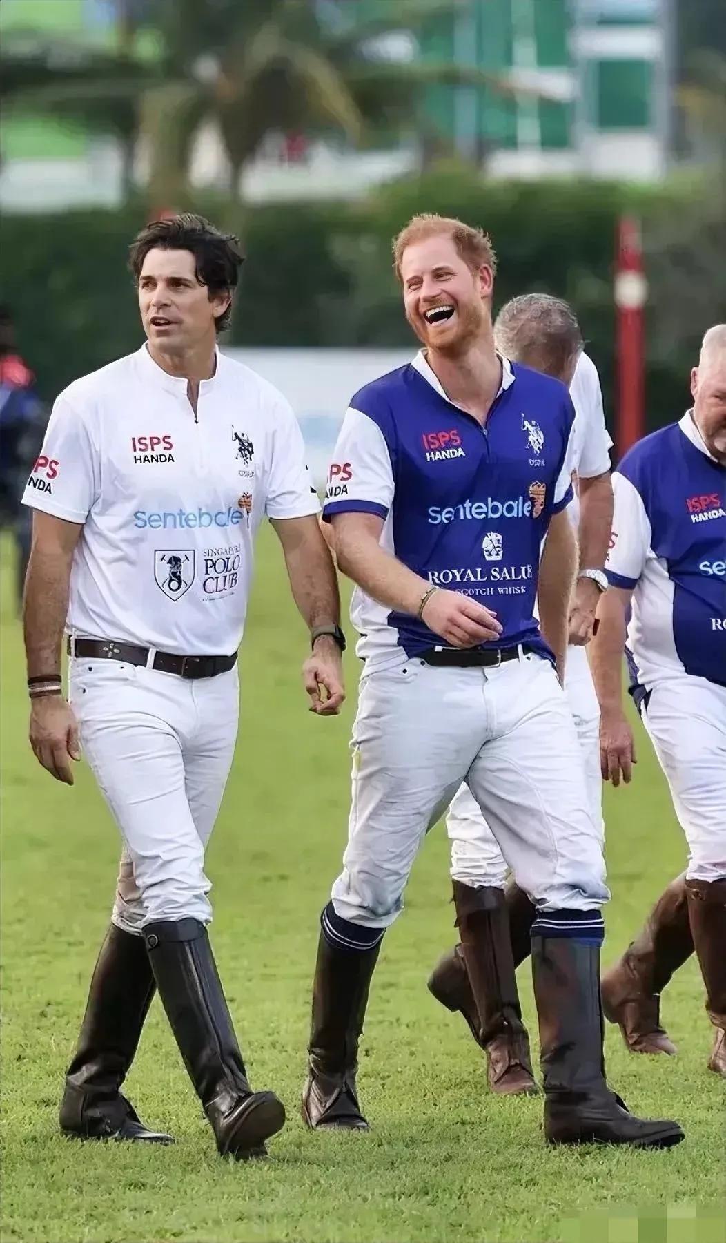 Meghan's "husband-seeing eyes" made Harry fall, and he was willing to ...