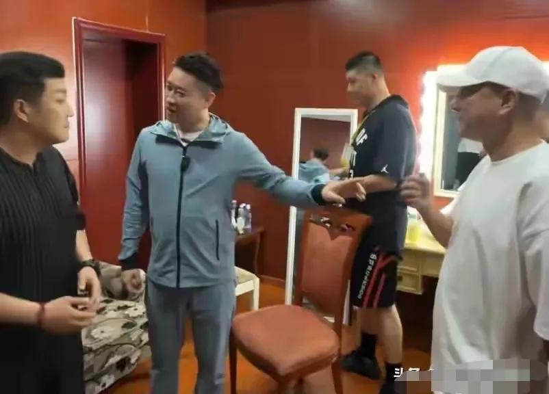 How should Guo Degang respond? Pan Yunxia appeared in Cao Yunjin's special session and was the ...