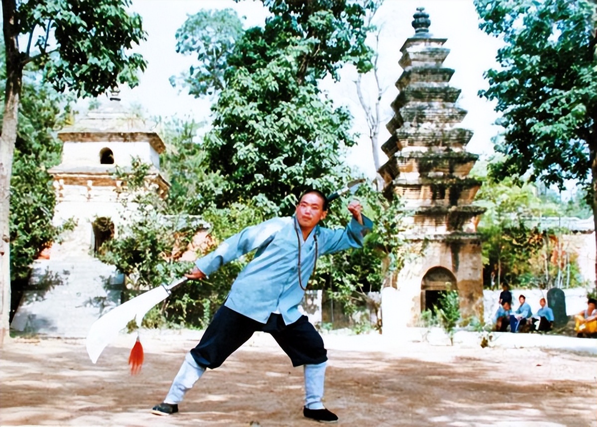 Shaolin Abbot Shi Yongxin: Behind the "deviant" - iNEWS