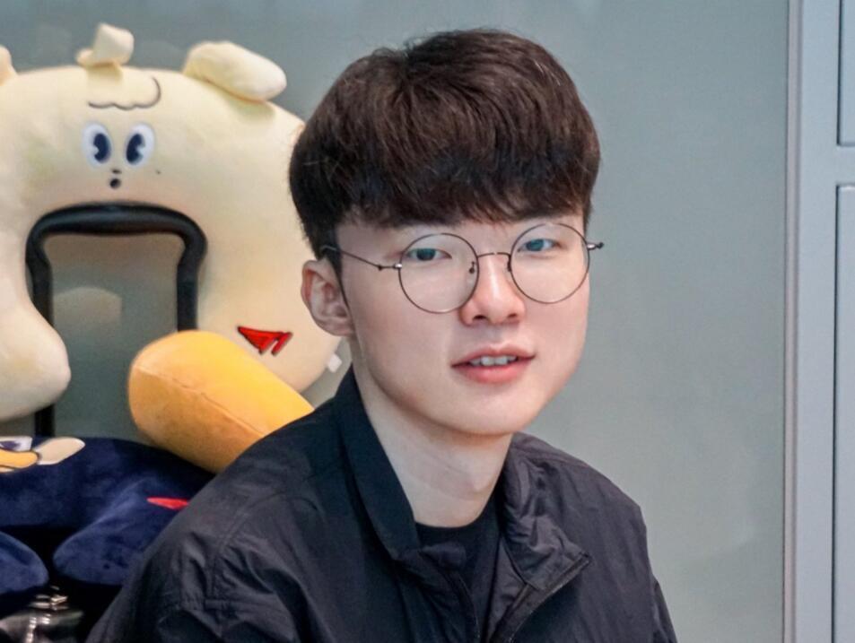 PDD點評如今的faker，直言他很拉垮，LOL不適合老年人玩 - 頭條匯