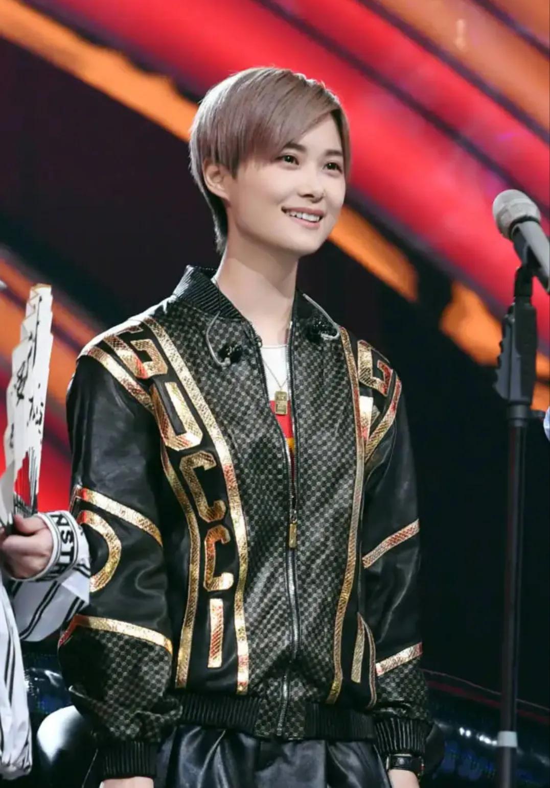 Li Yuchun: From Super Girl to Asian Hero - iNEWS