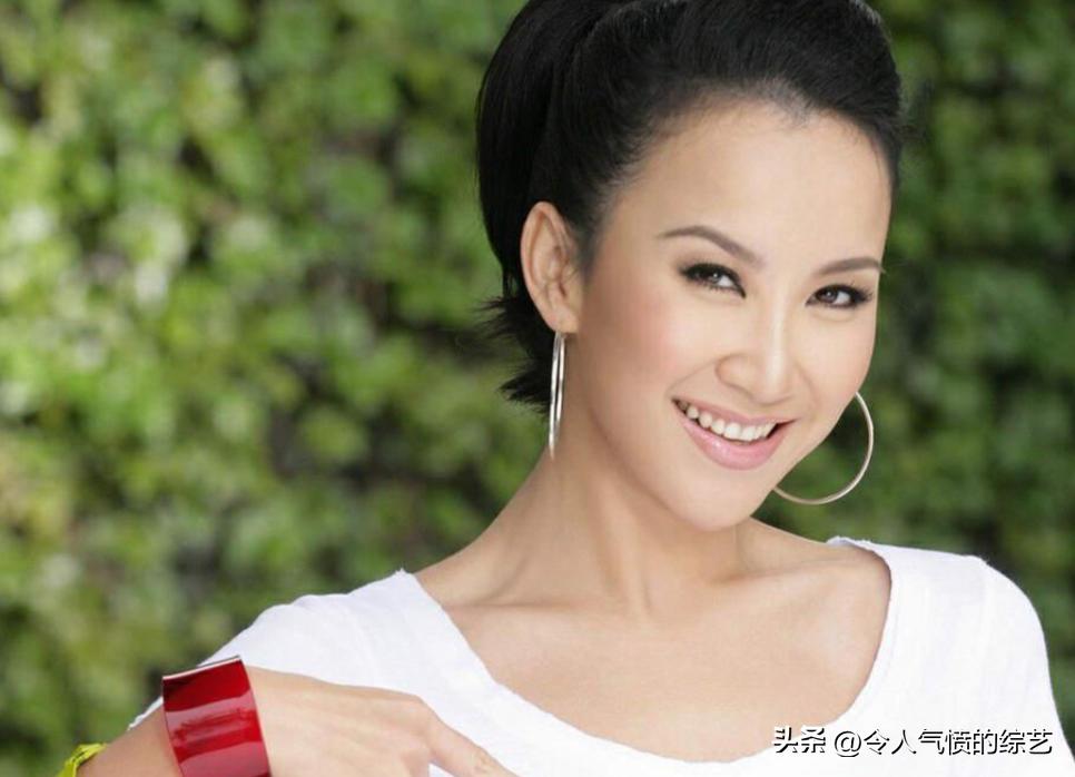 Coco Lee Memorial Service! Han Hong attended in grief, her husband and ...