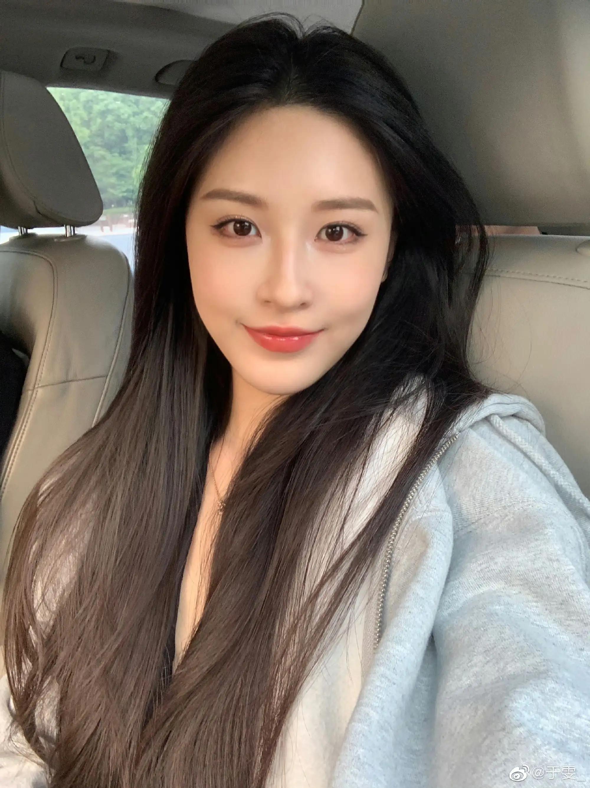 Yu Wen's cute eyes - iNEWS