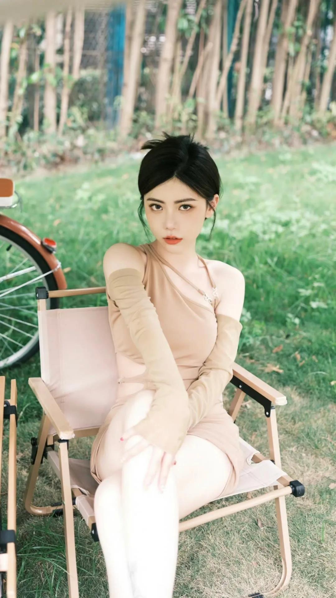 Celebrity photo: Zhou Shuyi - iNEWS