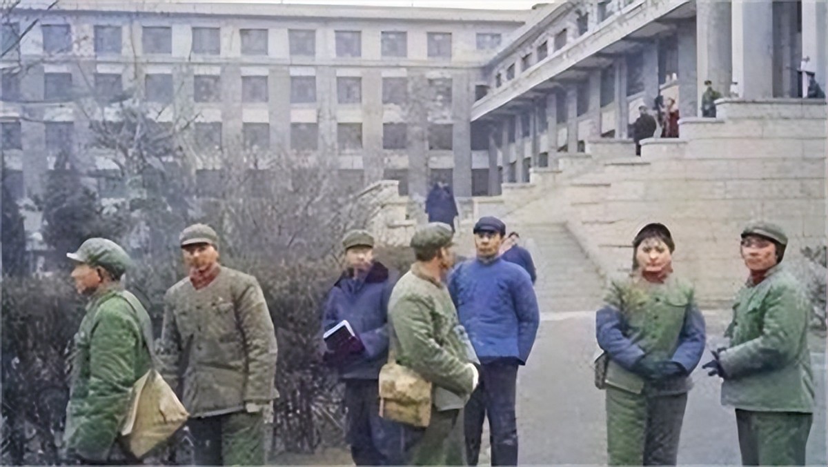 In 1974, Zhong Zhimin voluntarily dropped out of school, but Nanjing ...