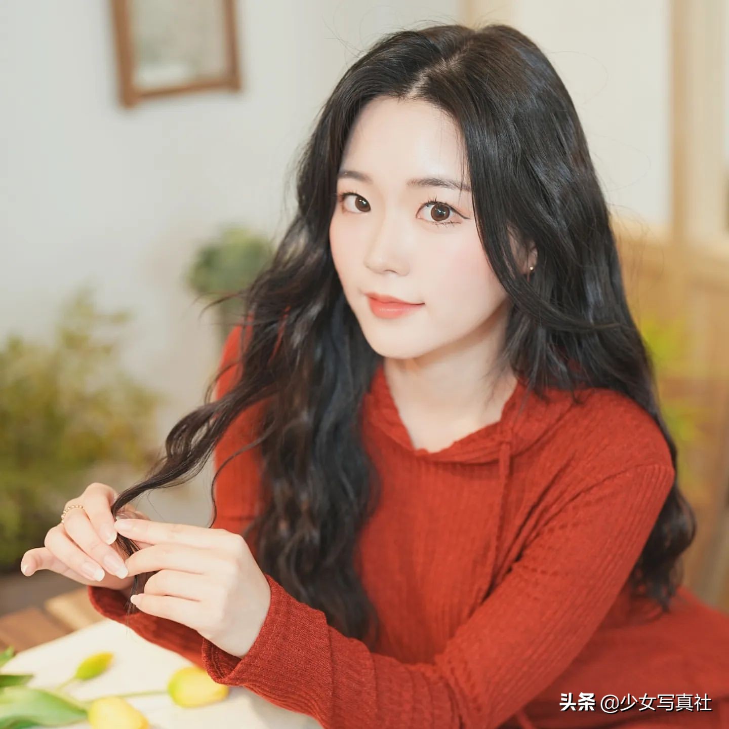 With face and figure, Korean beauty model Hong Ji-eun - iNEWS