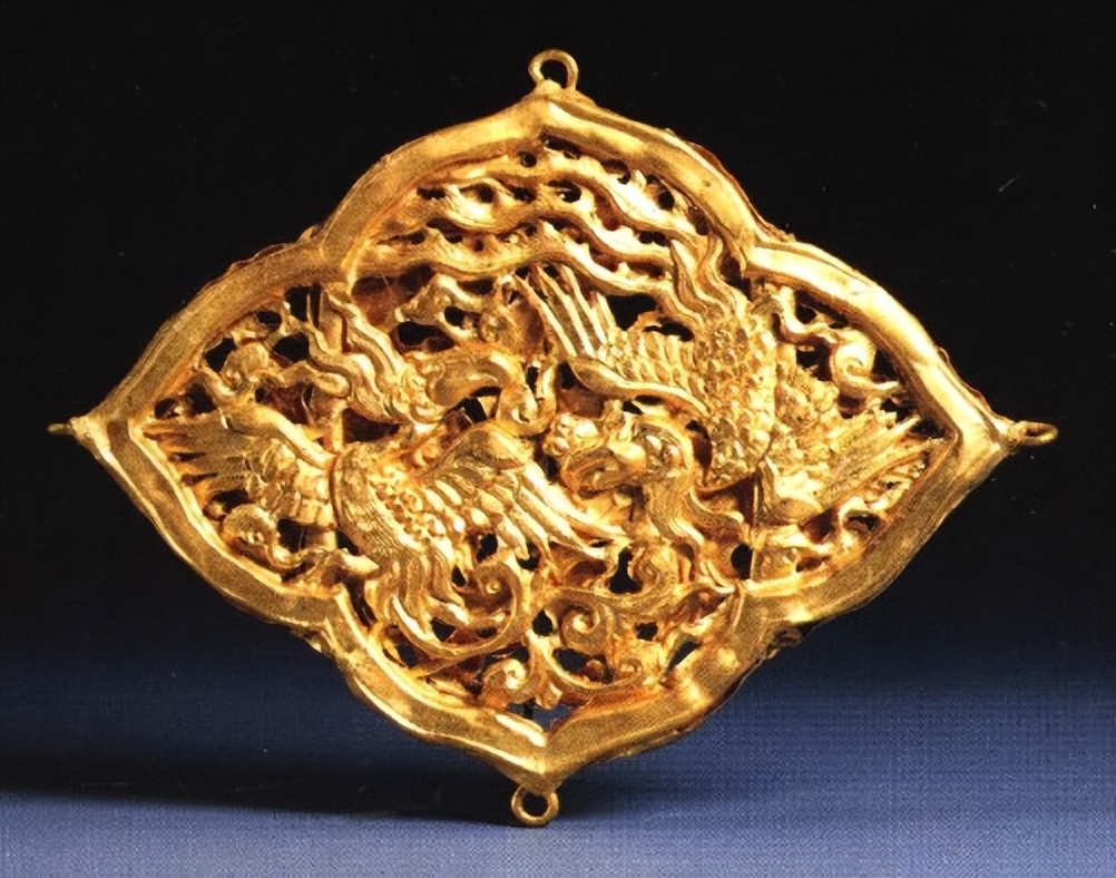 Appreciation of exquisite ancient goldware - iNEWS