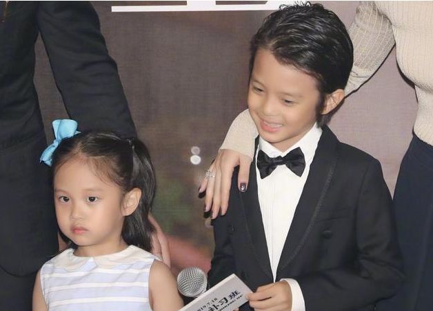 Sun Li's son was photographed playing basketball. He is 12 years old ...