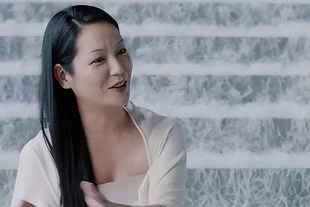 Sachiko Abe: A Depressed Patient Healed With Paper Cutting - iNEWS