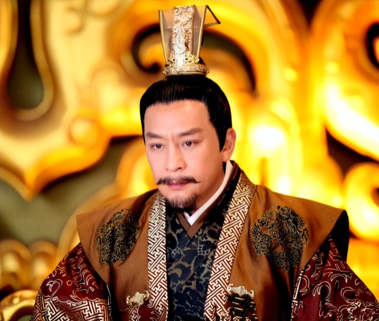 It is generally difficult for an emperor's family to enjoy family ...