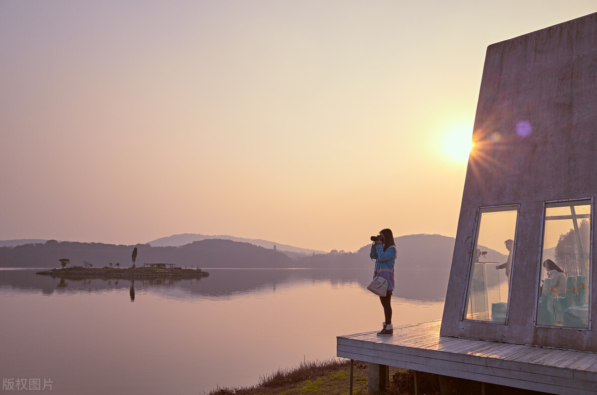 The woman bought a small island of 700,000 square meters and has since ...