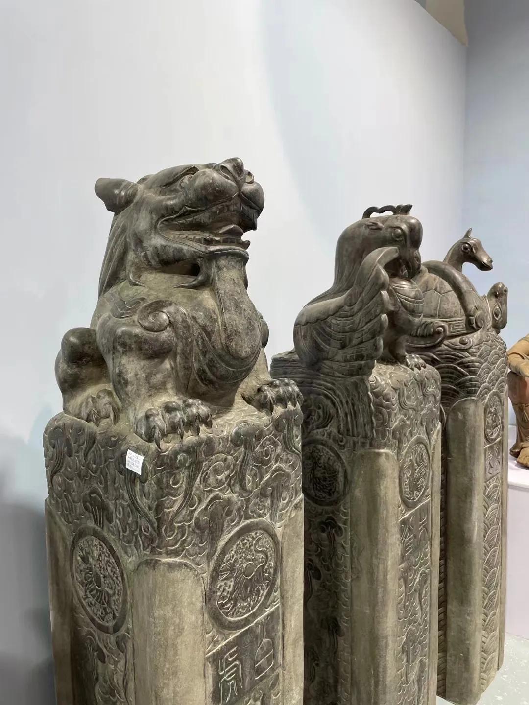"Four Gods and Beasts" on the top of the courtyard column - iNEWS