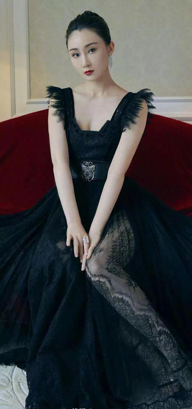 Lin Peng Meitu Photo Album - iNEWS