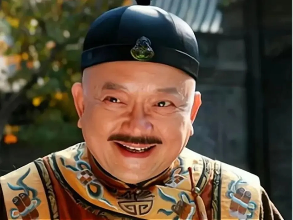 How greedy is He Shen? When the house was ransacked, the walls were ...